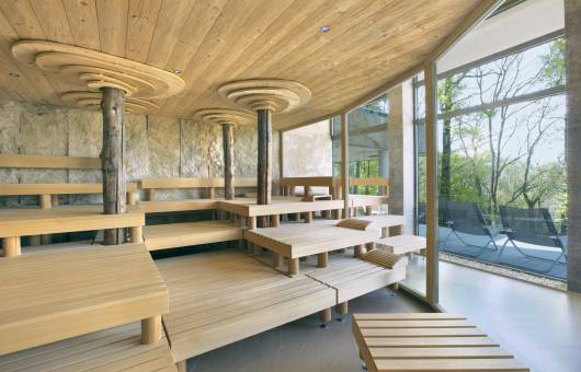 Das Mawell Spa mit Pools, Saunen & Weitblick - Mawell Resort